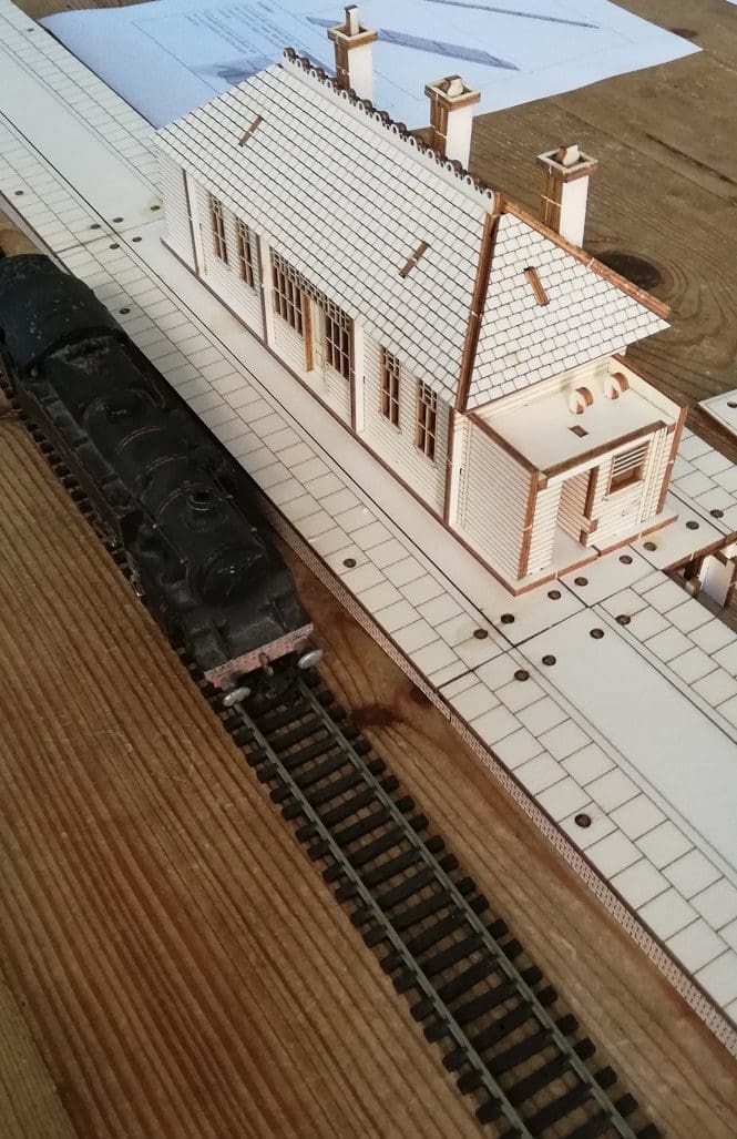 Platform set for stations – popupdesigns.co.uk